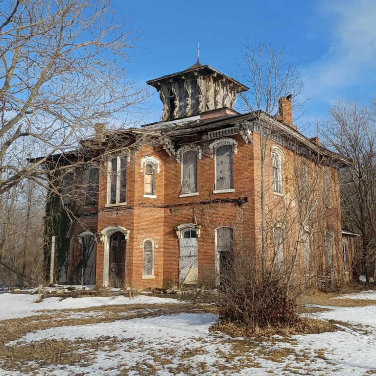 The History of An 1850s Abandoned Mansion — and The Failed Attempt to ...